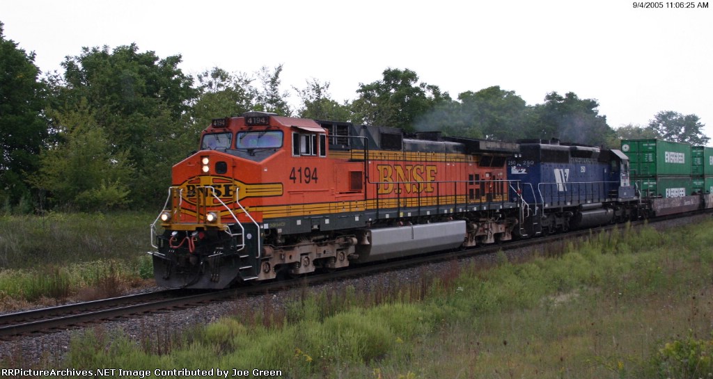 BNSF 4194